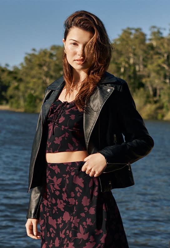 Carrie Capri Pant Black - Dotti Online