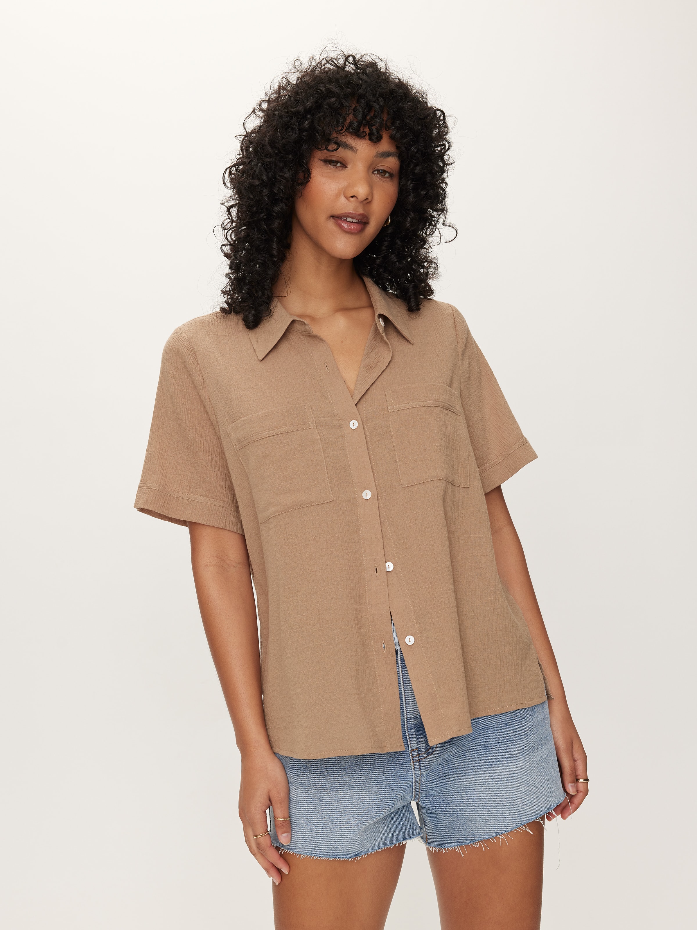 Casey Short Sleeve Crinkle Shirt Cool Mocha - Dotti Online